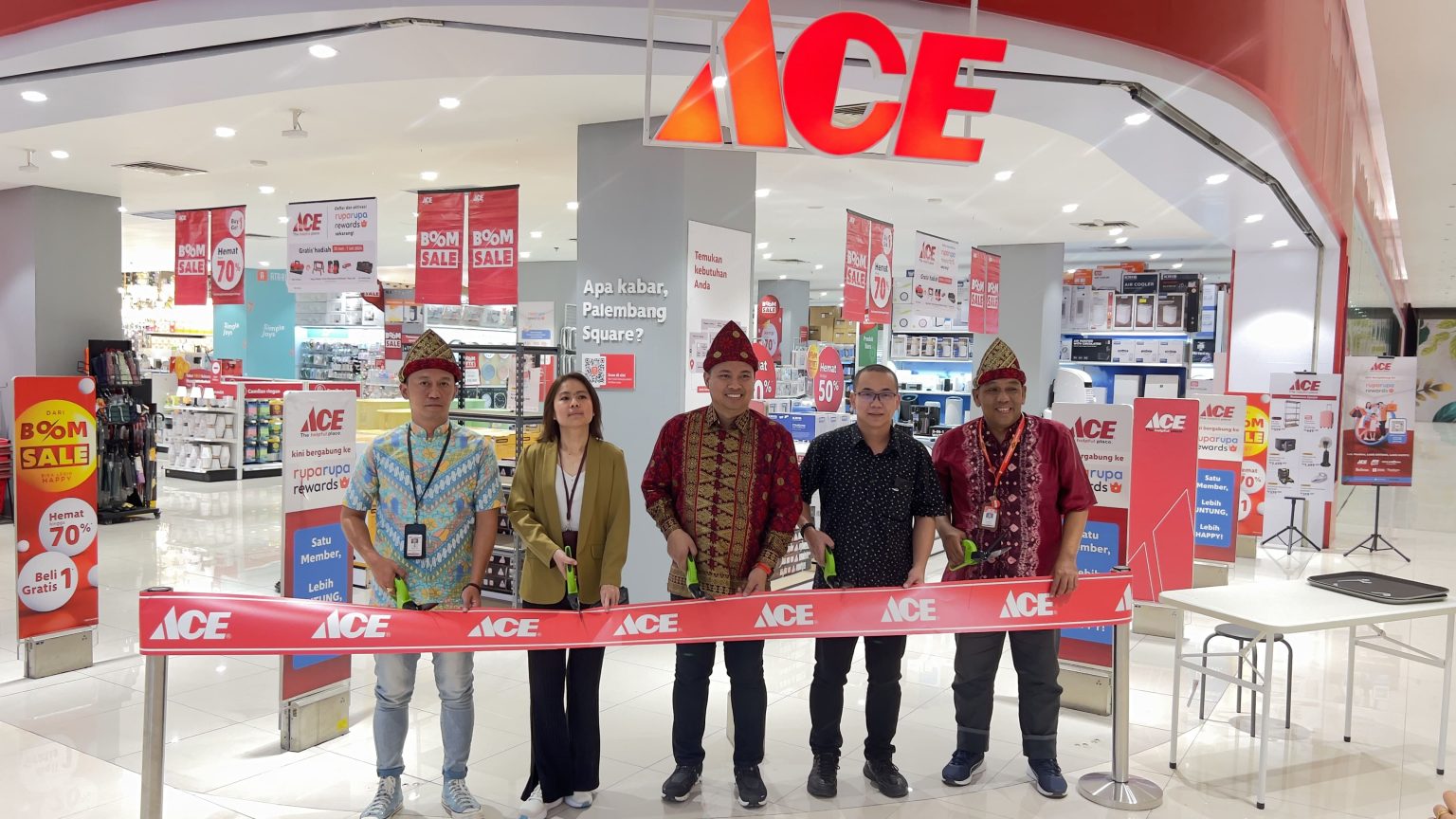 Resmi Kembali Dibuka, ACE Indonesia di Palembang Square Hadirkan ...